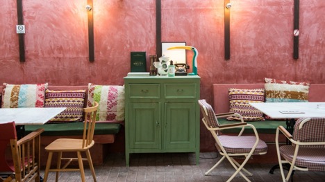 Our Pick from Psyri’s neighborhood best bars – Athens Bites