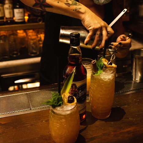 Our Pick from Psyri’s neighborhood best bars – Athens Bites