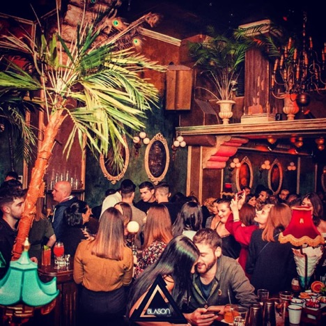 Our Pick from Psyri’s neighborhood best bars – Athens Bites